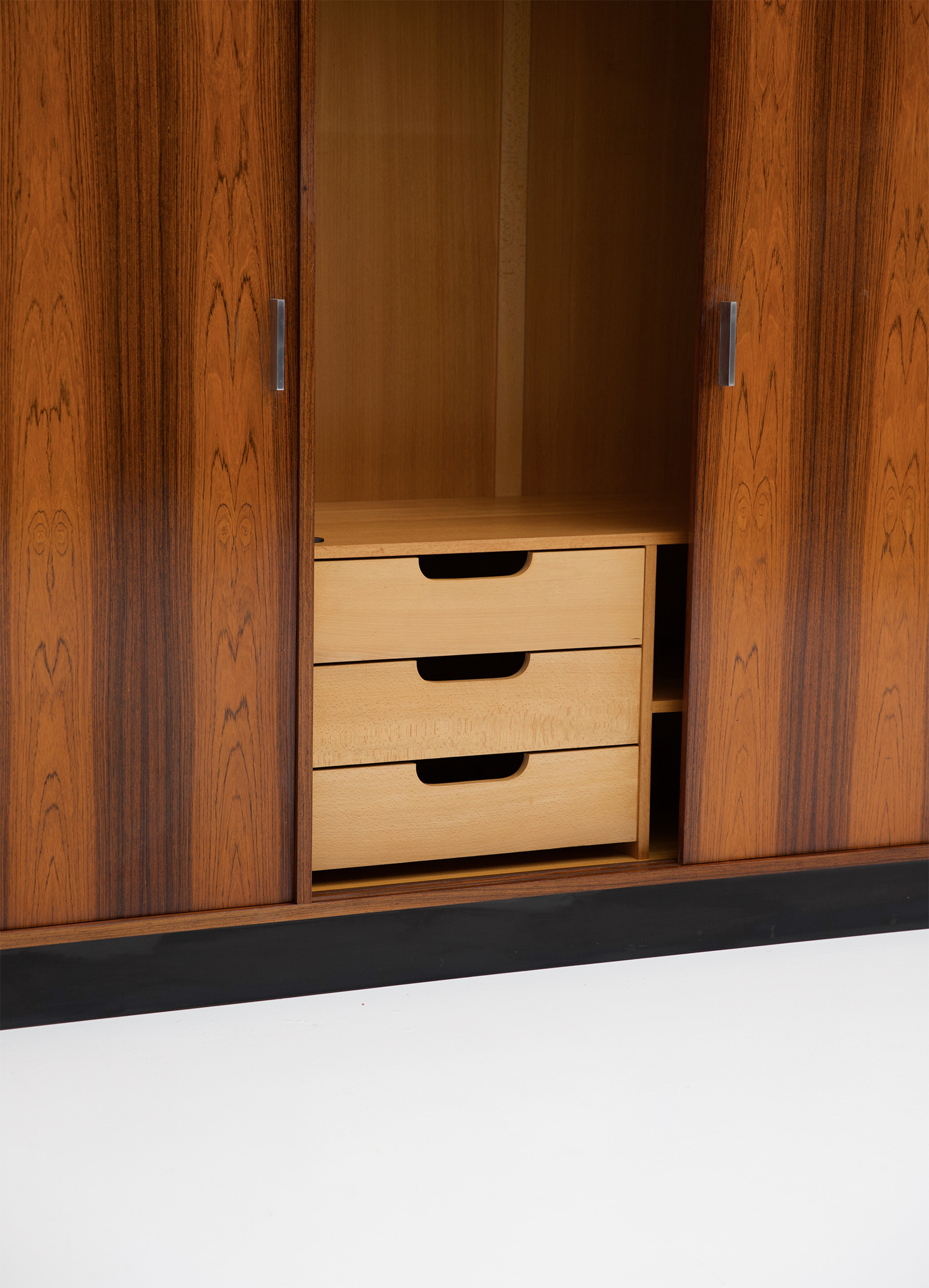 City Furniture | Alfred Hendrickx Belform Warderobe