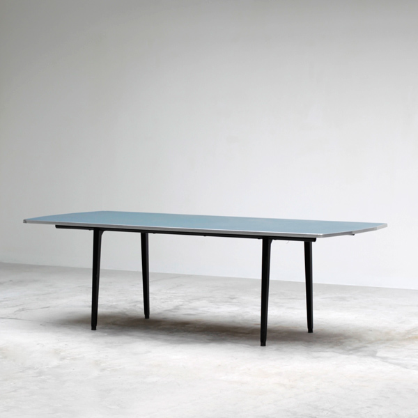 City Furniture | Industrial design Friso Kramer Reform table